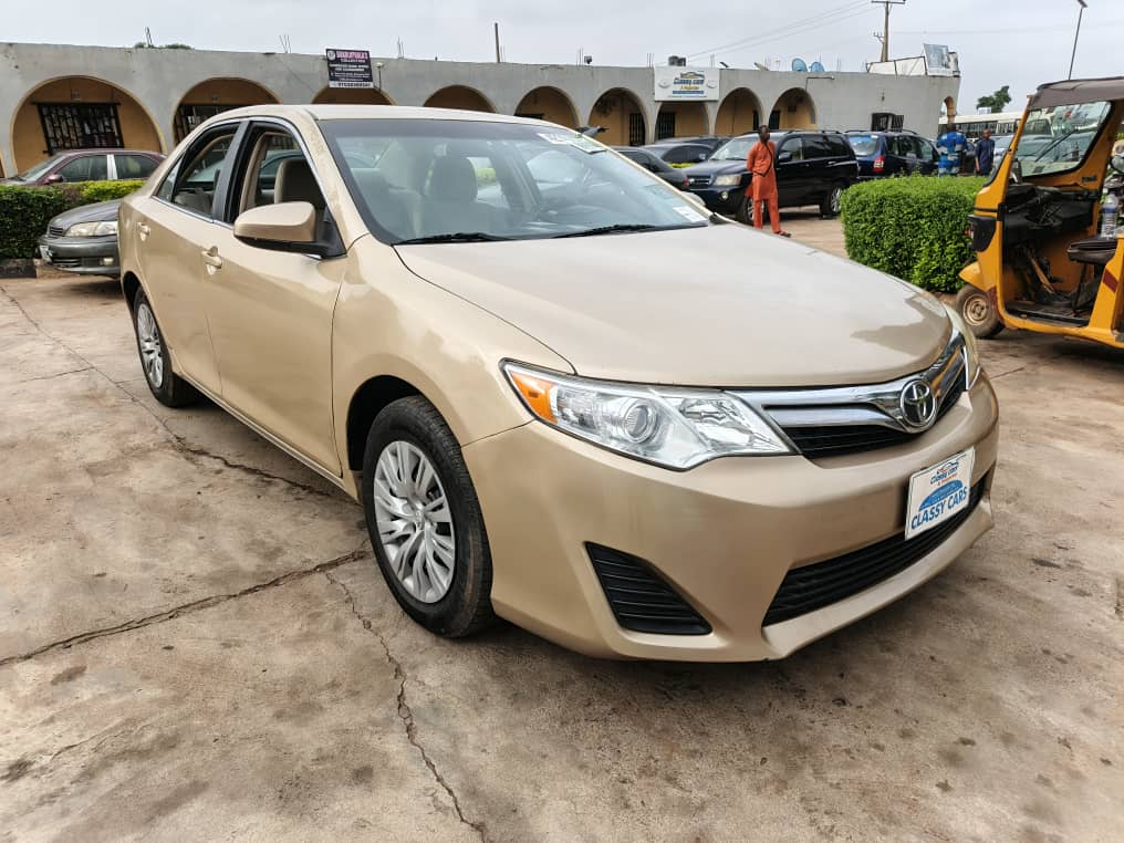 TOYOTA Camry Spider Direct Tokunbo 2012 - Classy Cars & Properties